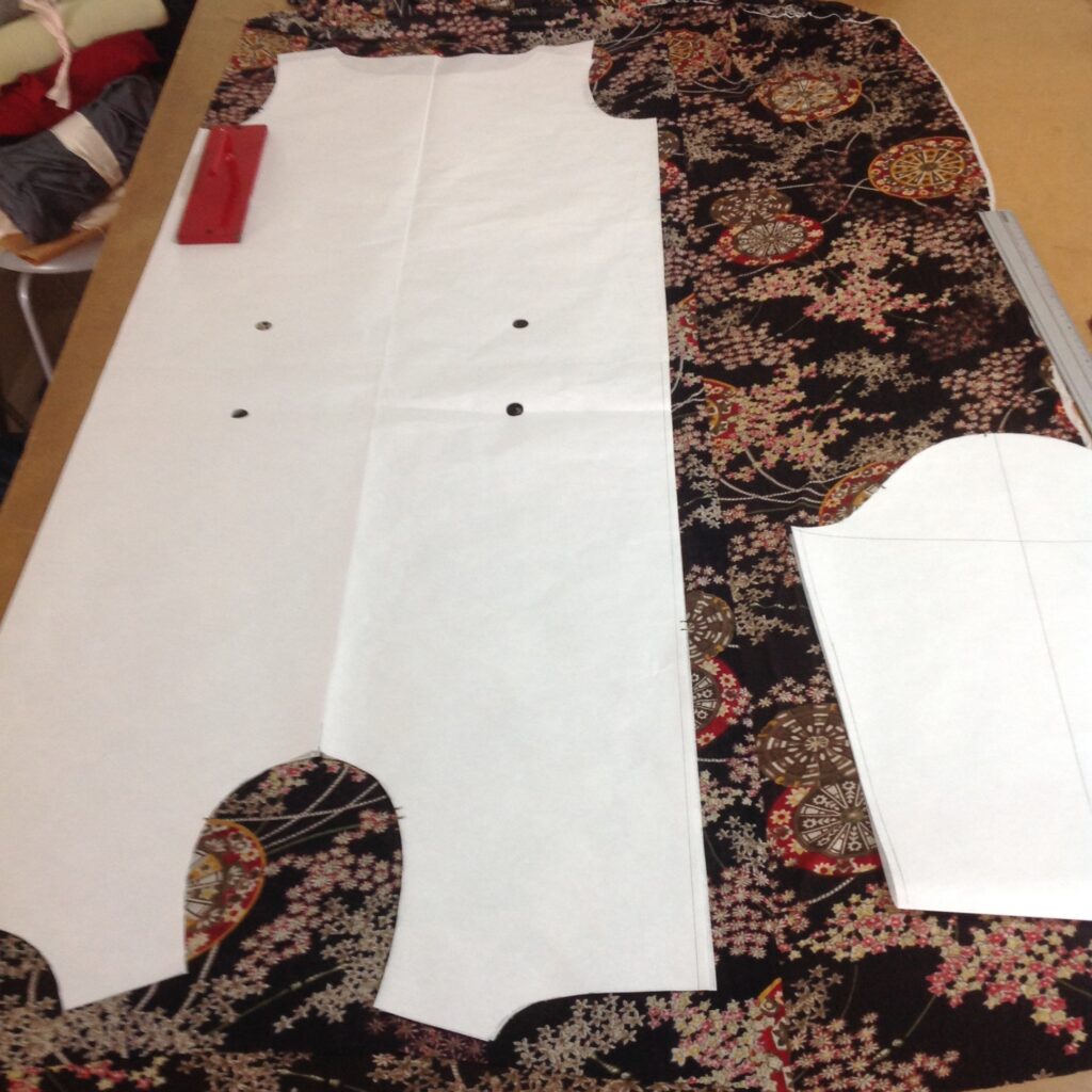 Studio Faro | Body Twist Tee Reworked